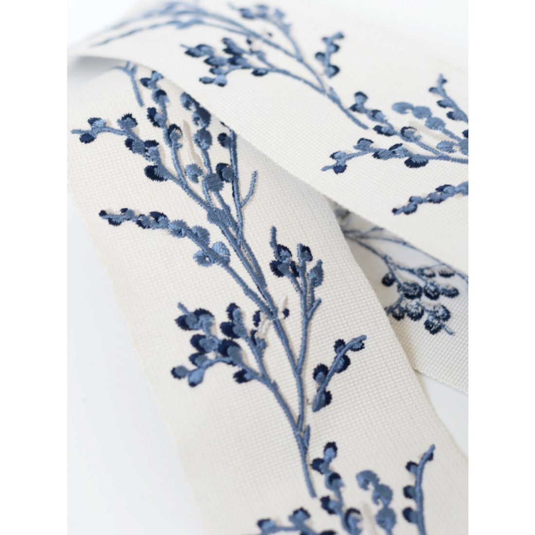 Laura Ashley Borders Pussy Willow Seaspray Trimming – Just Poles